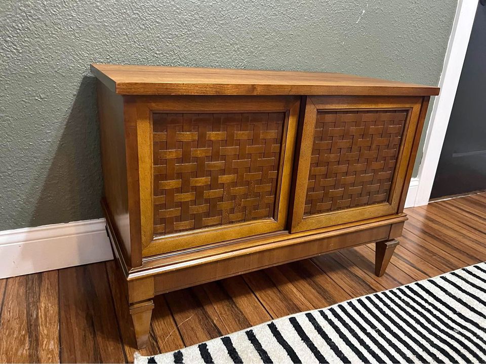 Vintage Vibes with Bug-Free Buys: Avoid Bringing Home Bed Bugs in ...